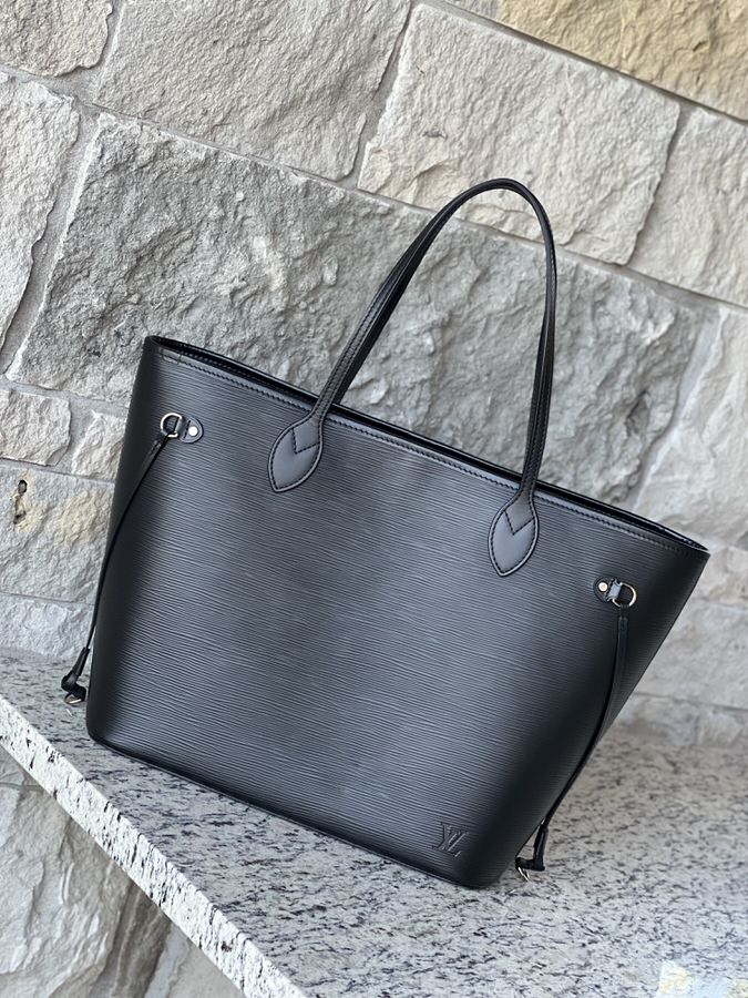 Louis Vuitton Neverfull MM Epi Black - LVLENKA Luxury Consignment